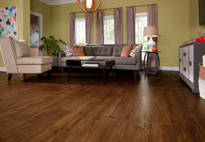 Pergo Outlast+ - Outlast+ 6.25 x 47.25(LF000843) - Auburn Scraped Oak ...