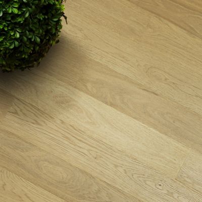 Outlast+ - Outlast+(LF001117) - Frappe Hunt Oak(06E47A) | Pergo