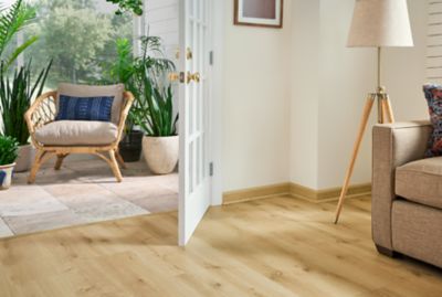 Outlast+ - Outlast+(LF001095) - Golden Briar Oak(07B47A) | Pergo