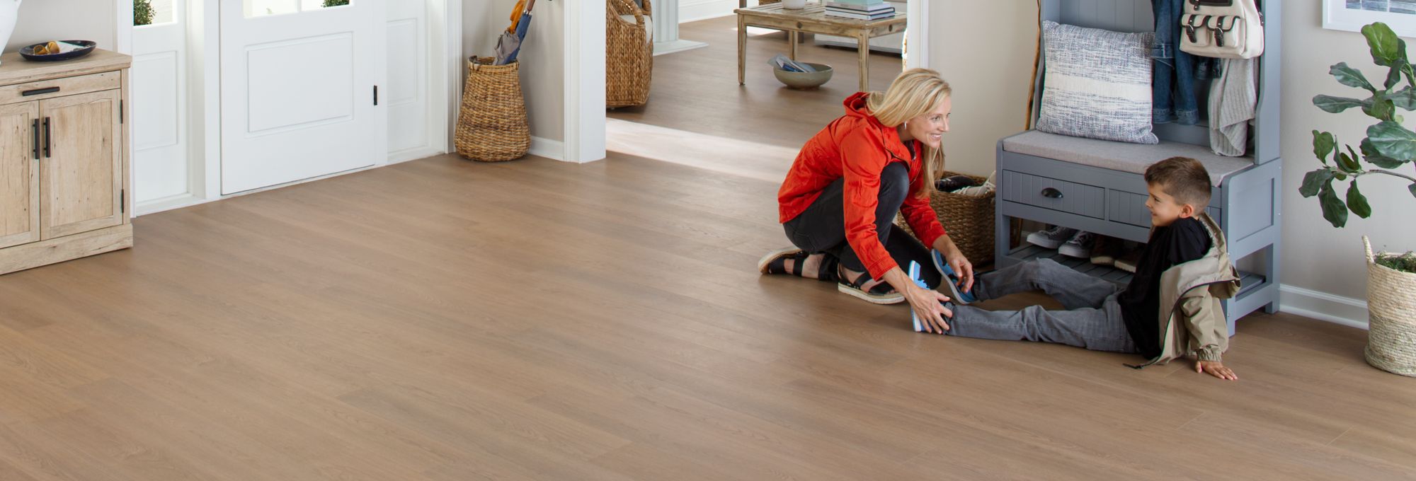 SolidTech R Luxury Vinyl Flooring | Mohawk Builder + Multifamily